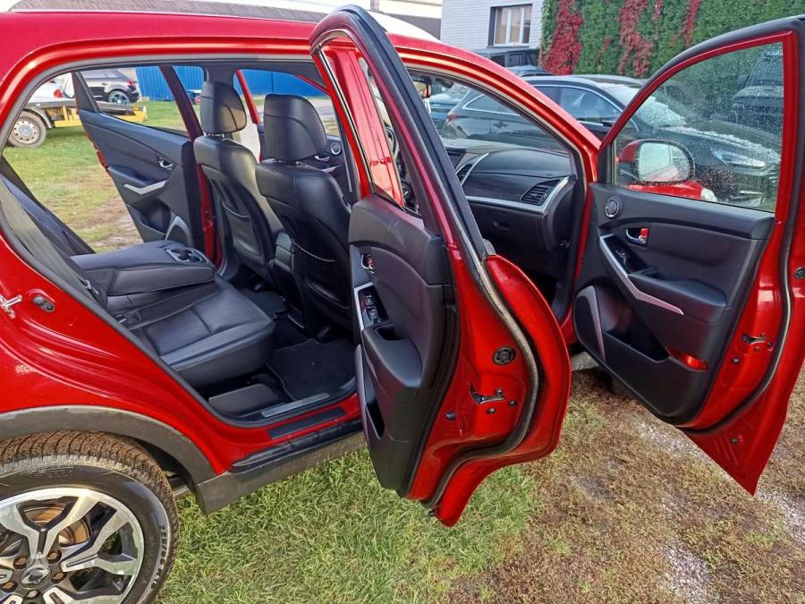 Sarkans SsangYong Korando 2016 Marijampole, ar dzinēja tilpumu 2.16 L un nobraukumu 130 tūkst. km par 4799 €, foto 26 vietnē AUTOMOTO.COM.LV