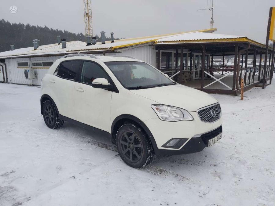 Balts SsangYong Korando 2012 Viļņa, ar dzinēja tilpumu 2.00 L un nobraukumu 145 tūkst. km par 4250 €, foto 1 vietnē AUTOMOTO.COM.LV