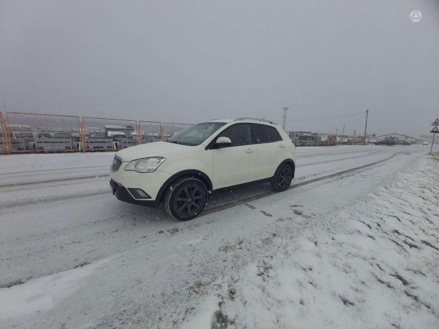 Balts SsangYong Korando 2012 Viļņa, ar dzinēja tilpumu 2.00 L un nobraukumu 145 tūkst. km par 4250 €, foto 8 vietnē AUTOMOTO.COM.LV