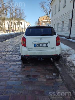 White SsangYong Korando 2012 in Daugavpils, with an engine capacity of 2.00 L and mileage of 144 thousand km for 7900 €, photo 3 on AUTOMOTO.COM.LV