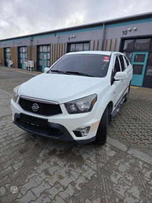 Balts SsangYong Korando 2013 Viļņa, ar dzinēja tilpumu 2.00 L un nobraukumu 234 tūkst. km par 5000 €, foto  vietnē AUTOMOTO.COM.LV