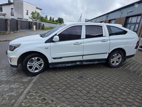 Balts SsangYong Korando 2013 Viļņa, ar dzinēja tilpumu 2.00 L un nobraukumu 234 tūkst. km par 5000 €, foto 2 vietnē AUTOMOTO.COM.LV