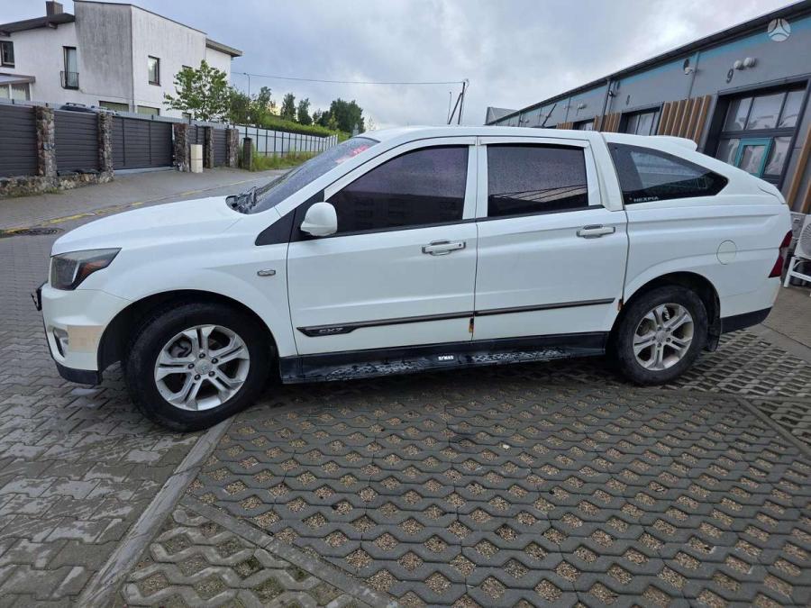 Balts SsangYong Korando 2013 Viļņa, ar dzinēja tilpumu 2.00 L un nobraukumu 234 tūkst. km par 5000 €, foto 3 vietnē AUTOMOTO.COM.LV
