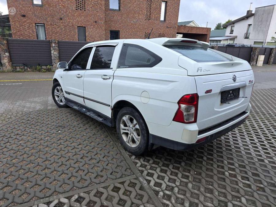 Balts SsangYong Korando 2013 Viļņa, ar dzinēja tilpumu 2.00 L un nobraukumu 234 tūkst. km par 5000 €, foto 4 vietnē AUTOMOTO.COM.LV