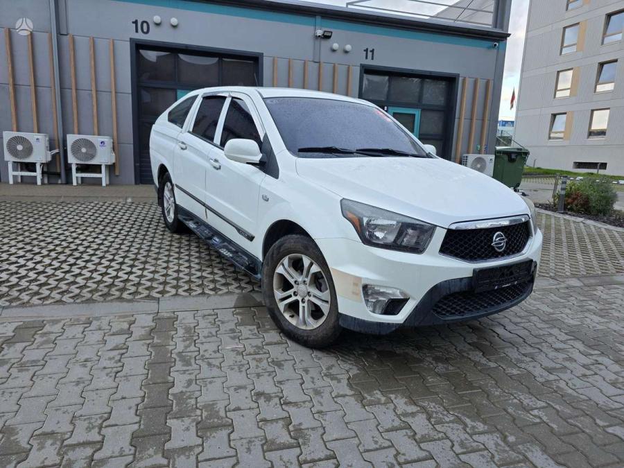 Balts SsangYong Korando 2013 Viļņa, ar dzinēja tilpumu 2.00 L un nobraukumu 234 tūkst. km par 5000 €, foto 6 vietnē AUTOMOTO.COM.LV