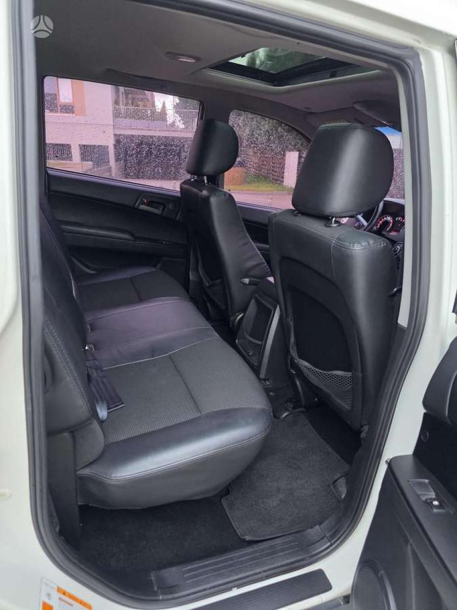 Balts SsangYong Korando 2013 Viļņa, ar dzinēja tilpumu 2.00 L un nobraukumu 234 tūkst. km par 5000 €, foto 8 vietnē AUTOMOTO.COM.LV