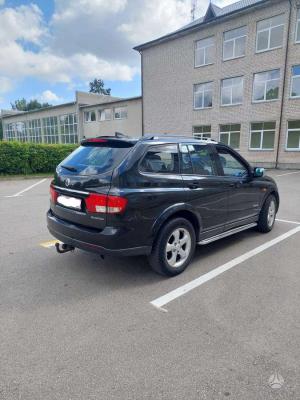 Black SsangYong Kyron 2008 in Marijampole, with an engine capacity of 2.20 L and mileage of 180 thousand km for 2400 €, photo 3 on AUTOMOTO.COM.LV