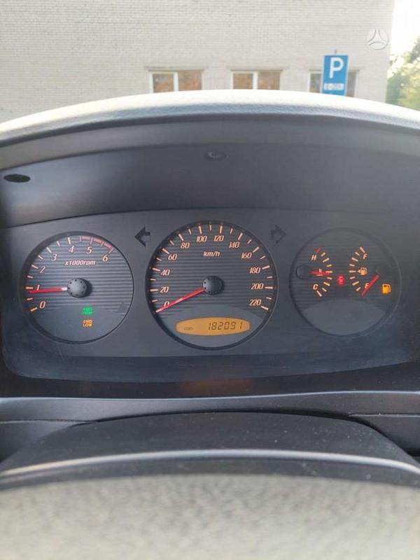 Black SsangYong Kyron 2008 in Marijampole, with an engine capacity of 2.20 L and mileage of 180 thousand km for 2400 €, photo 8 on AUTOMOTO.COM.LV