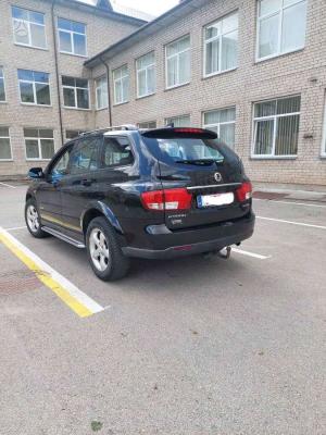 Black SsangYong Kyron 2008 in Marijampole, with an engine capacity of 2.20 L and mileage of 180 thousand km for 2400 €, photo 9 on AUTOMOTO.COM.LV