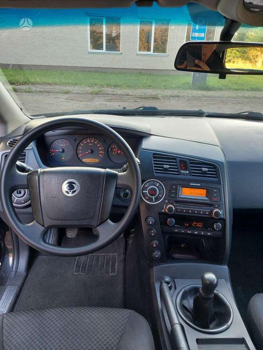 Black SsangYong Kyron 2008 in Marijampole, with an engine capacity of 2.20 L and mileage of 180 thousand km for 2400 €, photo 12 on AUTOMOTO.COM.LV