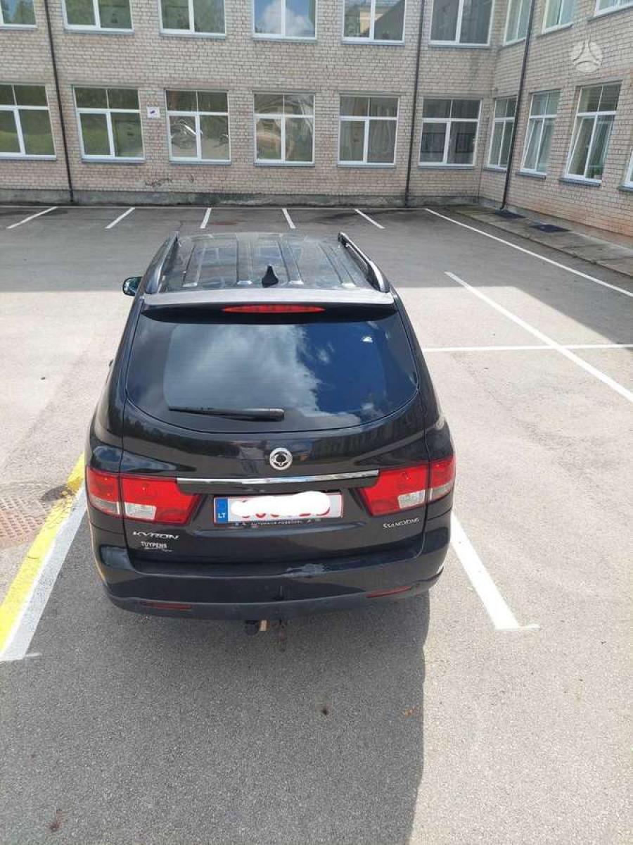 Black SsangYong Kyron 2008 in Marijampole, with an engine capacity of 2.20 L and mileage of 180 thousand km for 2400 €, photo 15 on AUTOMOTO.COM.LV