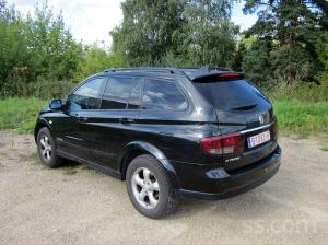 Black SsangYong Kyron 2009 in Riga, with an engine capacity of 2.70 L and mileage of 141 thousand km for 2350 €, photo 5 on AUTOMOTO.COM.LV