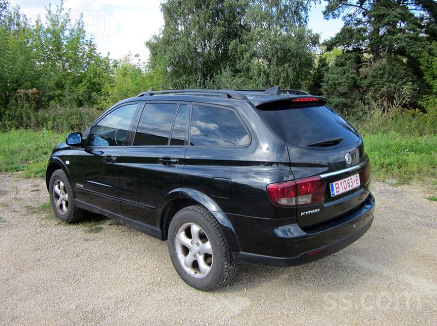 Black SsangYong Kyron 2009 in Riga, with an engine capacity of 2.70 L and mileage of 141 thousand km for 2350 €, photo 5 on AUTOMOTO.COM.LV