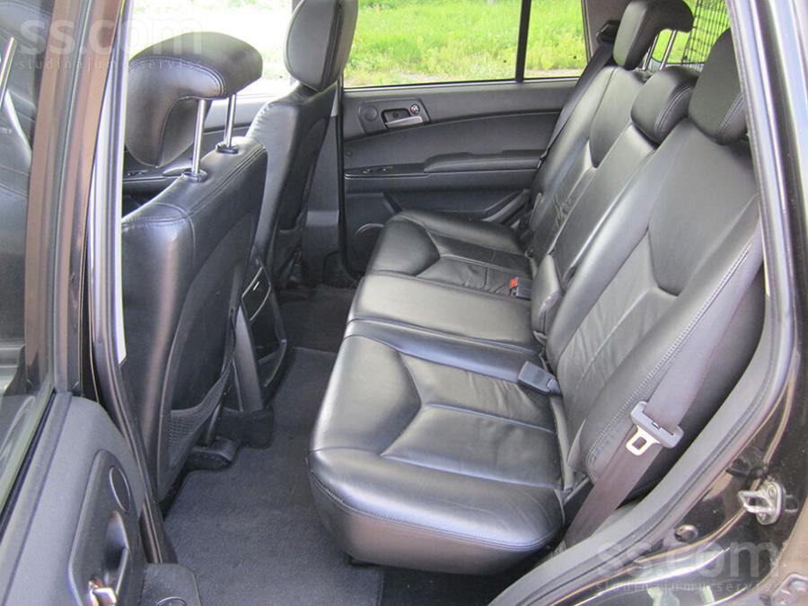 Black SsangYong Kyron 2009 in Riga, with an engine capacity of 2.70 L and mileage of 141 thousand km for 2350 €, photo 13 on AUTOMOTO.COM.LV