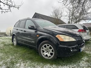 SsangYong Kyron 2004 Kalvarija, ar dzinēja tilpumu 2.00 L un nobraukumu 350 tūkst. km par 1500 €, foto  vietnē AUTOMOTO.COM.LV