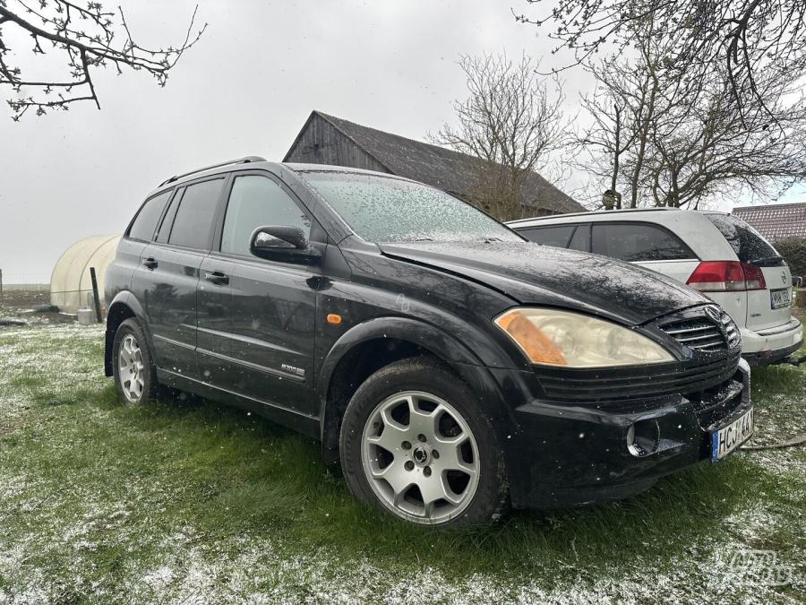 SsangYong Kyron 2004 Kalvarija, ar dzinēja tilpumu 2.00 L un nobraukumu 350 tūkst. km par 1500 €, foto 1 vietnē AUTOMOTO.COM.LV