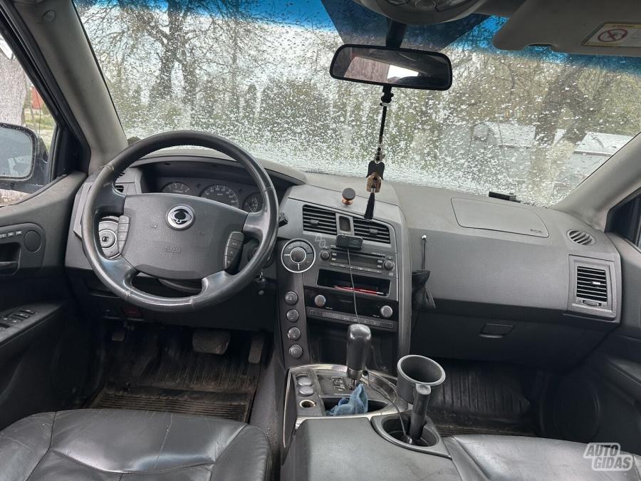 SsangYong Kyron 2004 Kalvarija, ar dzinēja tilpumu 2.00 L un nobraukumu 350 tūkst. km par 1500 €, foto 6 vietnē AUTOMOTO.COM.LV