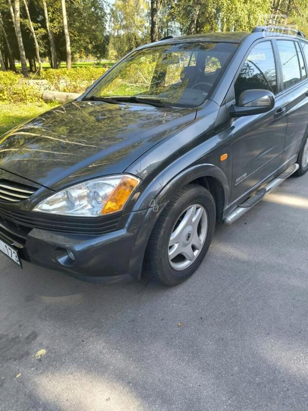 SsangYong Kyron 2006 in Kaunas on AUTOMOTO.COM.LV Grey SsangYong Kyron 2006 in Kaunas, with an engine capacity of 2.00 L and mileage of 276 thousand km for 1950 €, photo 6 on AUTOMOTO.COM.LV