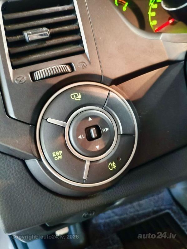 Серый Cанг Йонг Кирон 2006 в Таллин, объемом двигателя 2.00 л и пробегом 58 тыс. км за 4995 €, фото 10 на AUTOMOTO.COM.LV