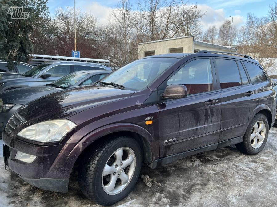 Violet SsangYong Kyron 2009 in Vilnius, with an engine capacity of 2.70 L and mileage of 228 thousand km for 2950 €, photo 3 on AUTOMOTO.COM.LV
