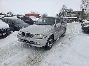 Grey SsangYong Musso 2005 in Ukmerge, with an engine capacity of 2.90 L and mileage of 248 thousand km for 2450 €, photo 3 on AUTOMOTO.COM.LV
