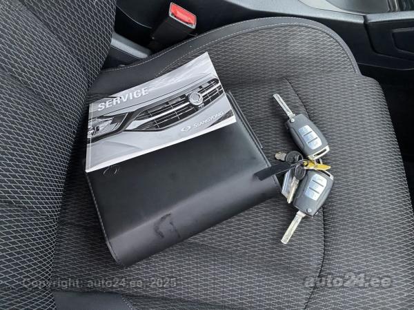 Grey SsangYong Musso 2018 in Viljandi, with an engine capacity of 2.20 L and mileage of 126 thousand km for 15999 €, photo 11 on AUTOMOTO.COM.LV