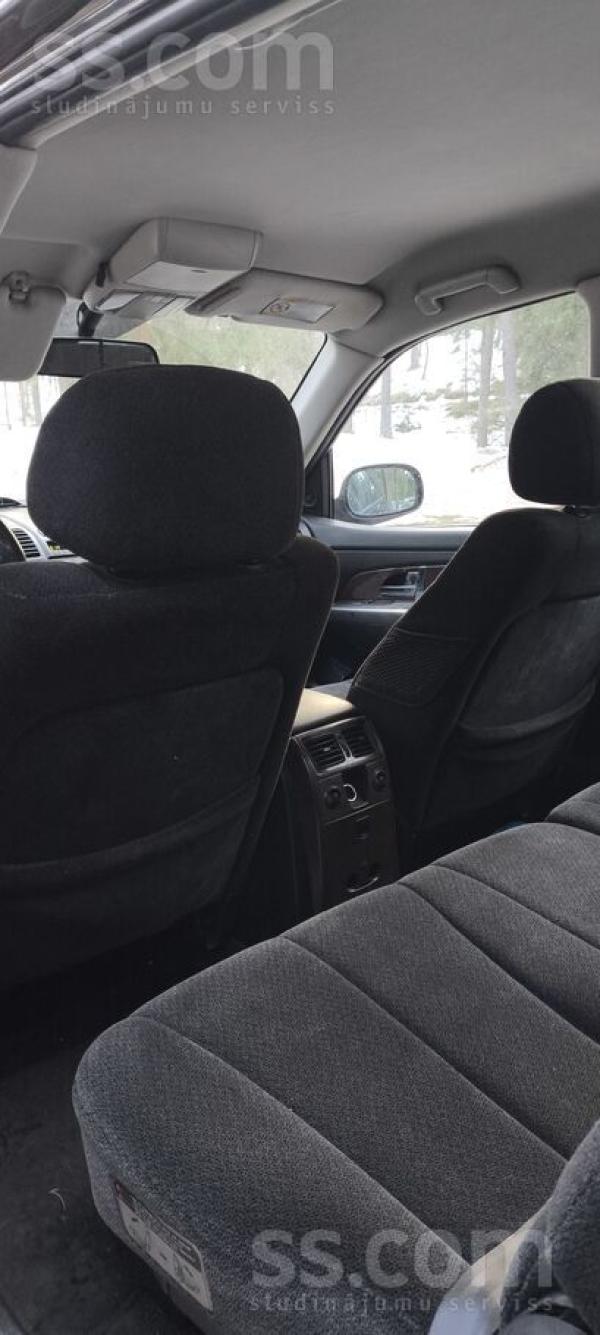 Black SsangYong Rexton 2004 in Rezekne, with an engine capacity of 2.70 L and mileage of 292 thousand km for 2300 €, photo 6 on AUTOMOTO.COM.LV