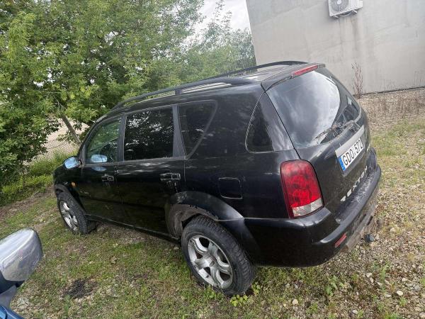 Melns SsangYong Rexton 2004 Pasvalys, ar dzinēja tilpumu 2.90 L un nobraukumu 250 tūkst. km par 999 €, foto 2 vietnē AUTOMOTO.COM.LV