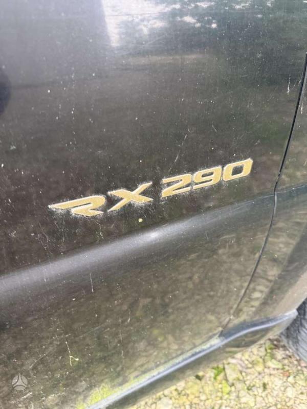 Melns SsangYong Rexton 2004 Pasvalys, ar dzinēja tilpumu 2.90 L un nobraukumu 250 tūkst. km par 999 €, foto 3 vietnē AUTOMOTO.COM.LV