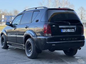 Black SsangYong Rexton 2005 in Kaisiadorys, with an engine capacity of 2.70 L and mileage of 324 thousand km for 1700 €, photo 6 on AUTOMOTO.COM.LV