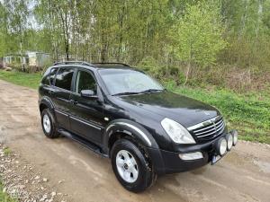 Black SsangYong Rexton 2005 in Vilnius, with an engine capacity of 2.70 L and mileage of 134 thousand km for 3000 €, photo 3 on AUTOMOTO.COM.LV