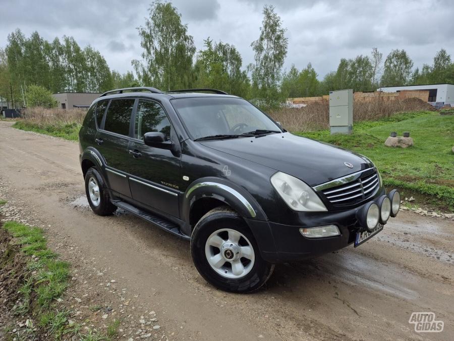 Black SsangYong Rexton 2005 in Vilnius, with an engine capacity of 2.70 L and mileage of 134 thousand km for 3000 €, photo 11 on AUTOMOTO.COM.LV