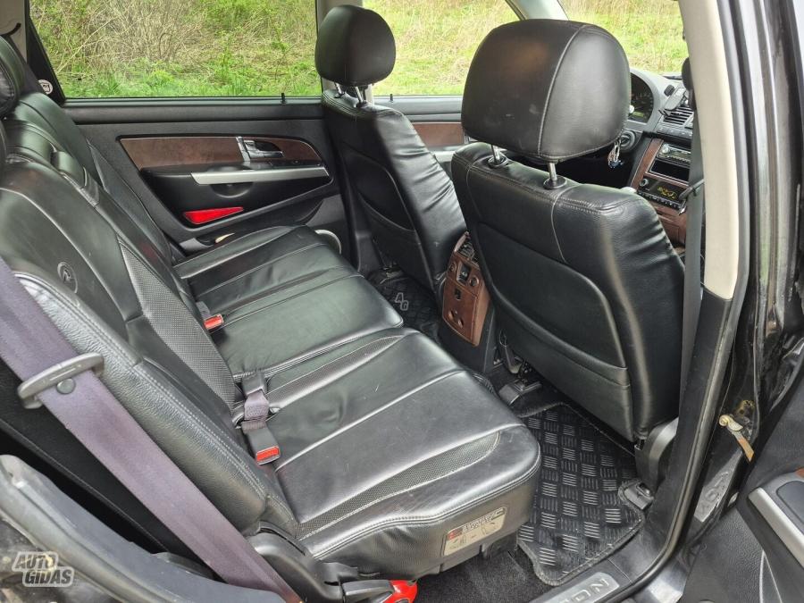 Black SsangYong Rexton 2005 in Vilnius, with an engine capacity of 2.70 L and mileage of 134 thousand km for 3000 €, photo 16 on AUTOMOTO.COM.LV
