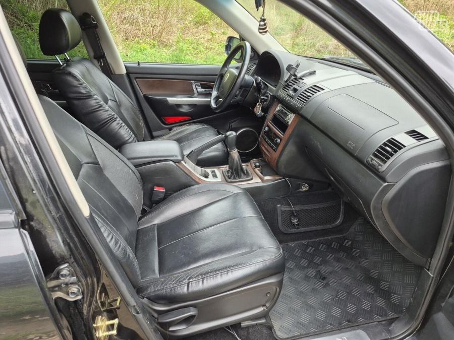 Black SsangYong Rexton 2005 in Vilnius, with an engine capacity of 2.70 L and mileage of 134 thousand km for 3000 €, photo 17 on AUTOMOTO.COM.LV