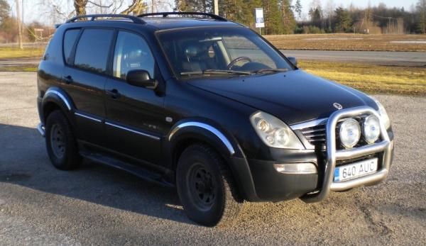 Black SsangYong Rexton 2005 in Parnu, with an engine capacity of 2.70 L and mileage of 347 thousand km for 2100 €, photo 9 on AUTOMOTO.COM.LV
