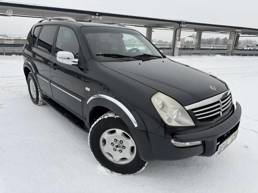 Melns SsangYong Rexton 2007 Viļņa, ar dzinēja tilpumu 2.70 L un nobraukumu 160 tūkst. km par 2999 €, foto 2 vietnē AUTOMOTO.COM.LV