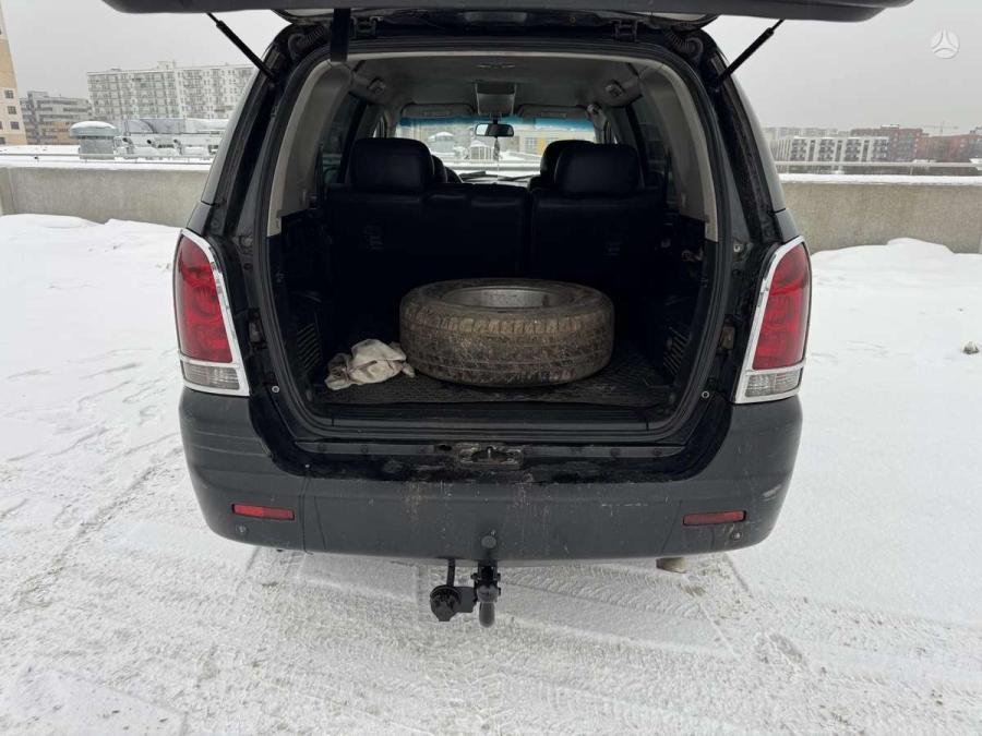 Melns SsangYong Rexton 2007 Viļņa, ar dzinēja tilpumu 2.70 L un nobraukumu 160 tūkst. km par 2999 €, foto 10 vietnē AUTOMOTO.COM.LV