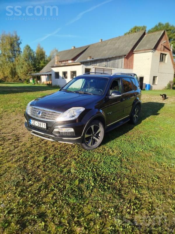 SsangYong Rexton 2015 in Ogre on AUTOMOTO.COM.LV Black SsangYong Rexton 2015 in Ogre, with an engine capacity of 2.20 L and mileage of 170 thousand km for 8250 €, photo 1 on AUTOMOTO.COM.LV