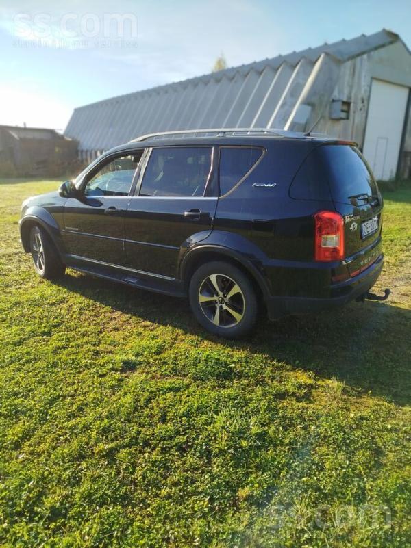 SsangYong Rexton 2015 in Ogre on AUTOMOTO.COM.LV Black SsangYong Rexton 2015 in Ogre, with an engine capacity of 2.20 L and mileage of 170 thousand km for 8250 €, photo 3 on AUTOMOTO.COM.LV