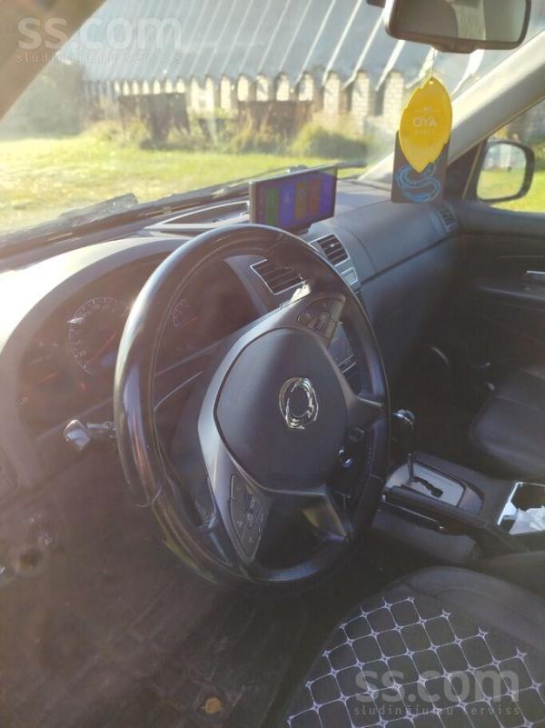 SsangYong Rexton 2015 in Ogre on AUTOMOTO.COM.LV Black SsangYong Rexton 2015 in Ogre, with an engine capacity of 2.20 L and mileage of 170 thousand km for 8250 €, photo 6 on AUTOMOTO.COM.LV
