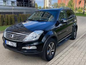 Melns SsangYong Rexton 2016 Rīga, ar dzinēja tilpumu 2.00 L un nobraukumu 62 tūkst. km par 9450 €, foto  vietnē AUTOMOTO.COM.LV