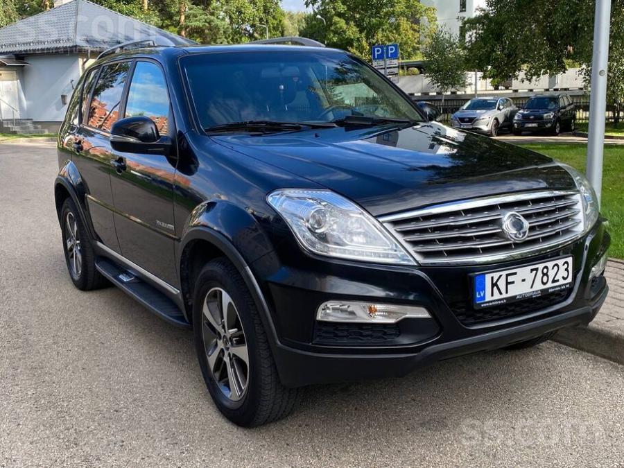 Melns SsangYong Rexton 2016 Rīga, ar dzinēja tilpumu 2.00 L un nobraukumu 62 tūkst. km par 9450 €, foto 3 vietnē AUTOMOTO.COM.LV