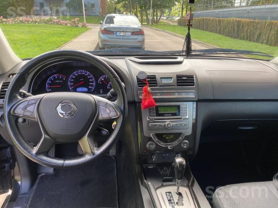 Melns SsangYong Rexton 2016 Rīga, ar dzinēja tilpumu 2.00 L un nobraukumu 62 tūkst. km par 9450 €, foto 6 vietnē AUTOMOTO.COM.LV
