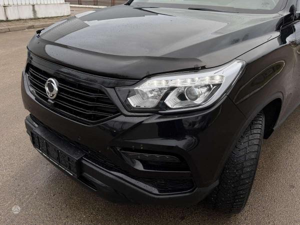 Melns SsangYong Rexton 2018 Rokiškis, ar dzinēja tilpumu 2.20 L un nobraukumu 142 tūkst. km par 10900 €, foto 5 vietnē AUTOMOTO.COM.LV