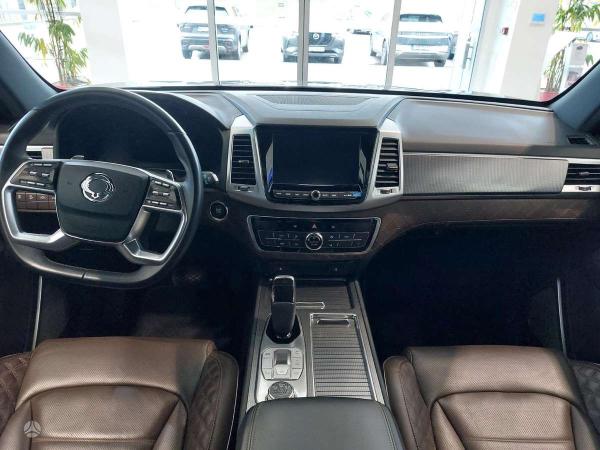 Melns SsangYong Rexton 2023 Kauņa, ar dzinēja tilpumu 2.16 L un nobraukumu 17 tūkst. km par 36989 €, foto 5 vietnē AUTOMOTO.COM.LV