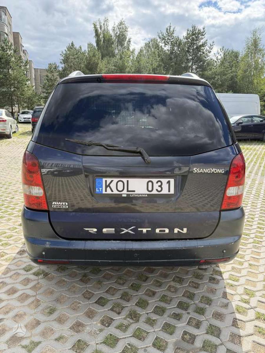 Blue SsangYong Rexton 2007 in Vilnius, with an engine capacity of 2.70 L and mileage of 230 thousand km for 1600 €, photo 8 on AUTOMOTO.COM.LV