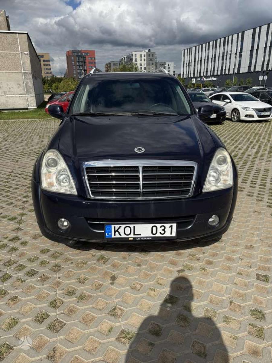 Blue SsangYong Rexton 2007 in Vilnius, with an engine capacity of 2.70 L and mileage of 230 thousand km for 1600 €, photo 9 on AUTOMOTO.COM.LV