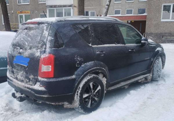 Zils SsangYong Rexton 2016 Kauņa, ar dzinēja tilpumu 2.16 L un nobraukumu 310 tūkst. km par 5999 €, foto 3 vietnē AUTOMOTO.COM.LV