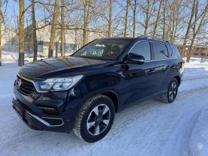 Blue SsangYong Rexton 2018 in Siauliai, with an engine capacity of 2.20 L and mileage of 209 thousand km for 12300 €, photo 3 on AUTOMOTO.COM.LV