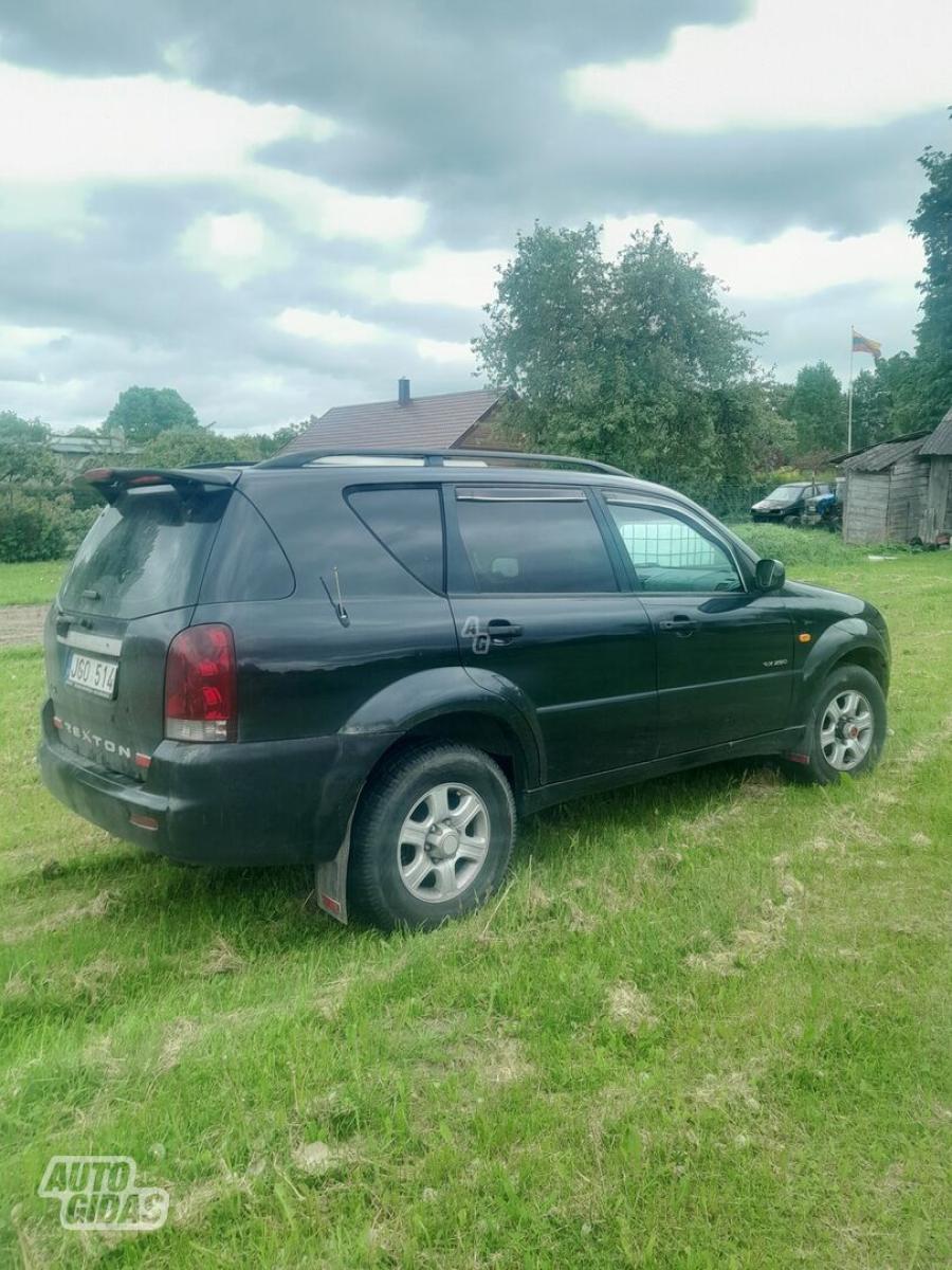 SsangYong Rexton 2002 Širvintos, ar dzinēja tilpumu 2.90 L un nobraukumu 190 tūkst. km par 1500 €, foto 5 vietnē AUTOMOTO.COM.LV